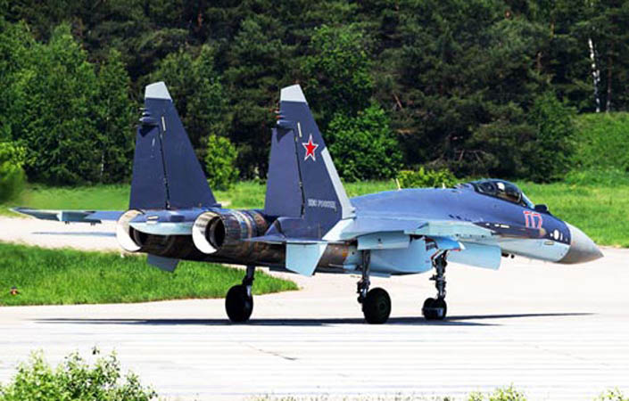 Su-35 Trung Quốc đấu tay đôi Su-30 MK2 Việt Nam thế nào?
