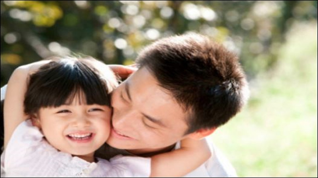 Các cụ bảo: Con gái giống cha giàu ba họ, 4 điểm của cha sẽ di truyền ...