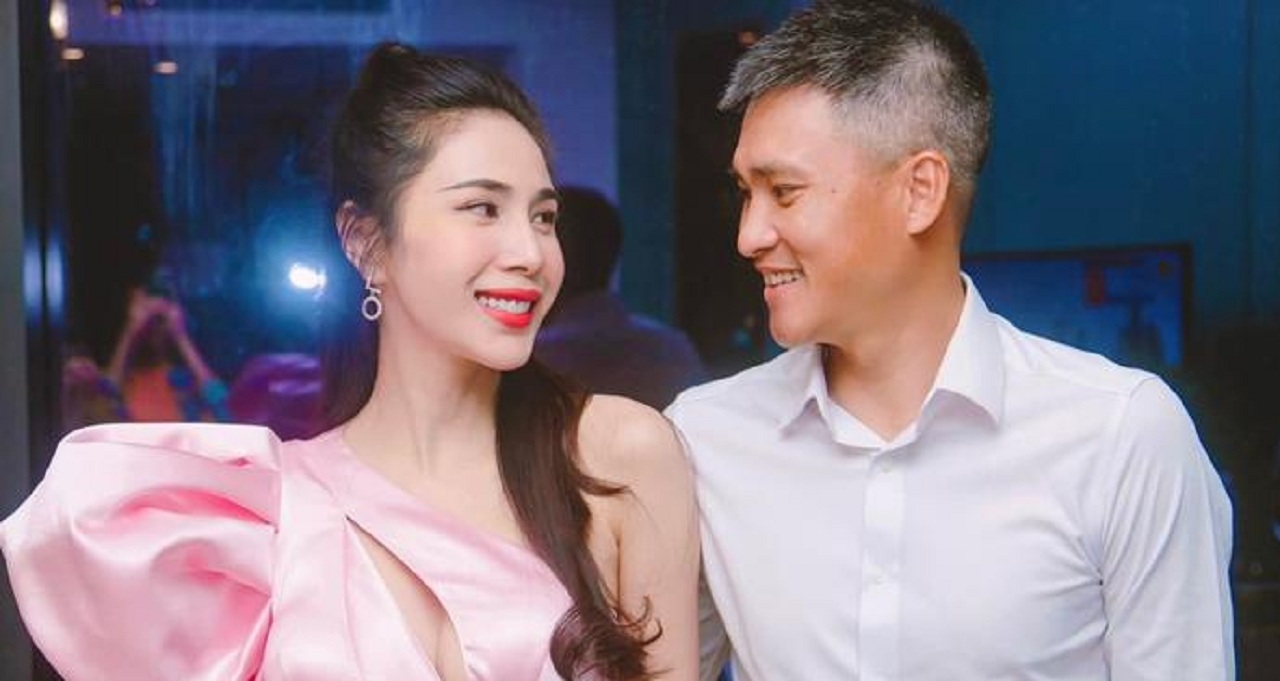 Thủy Tiên - Công Vinh hiếm hoi lộ diện cùng nhau sau thời gian ở ẩn trên MXH