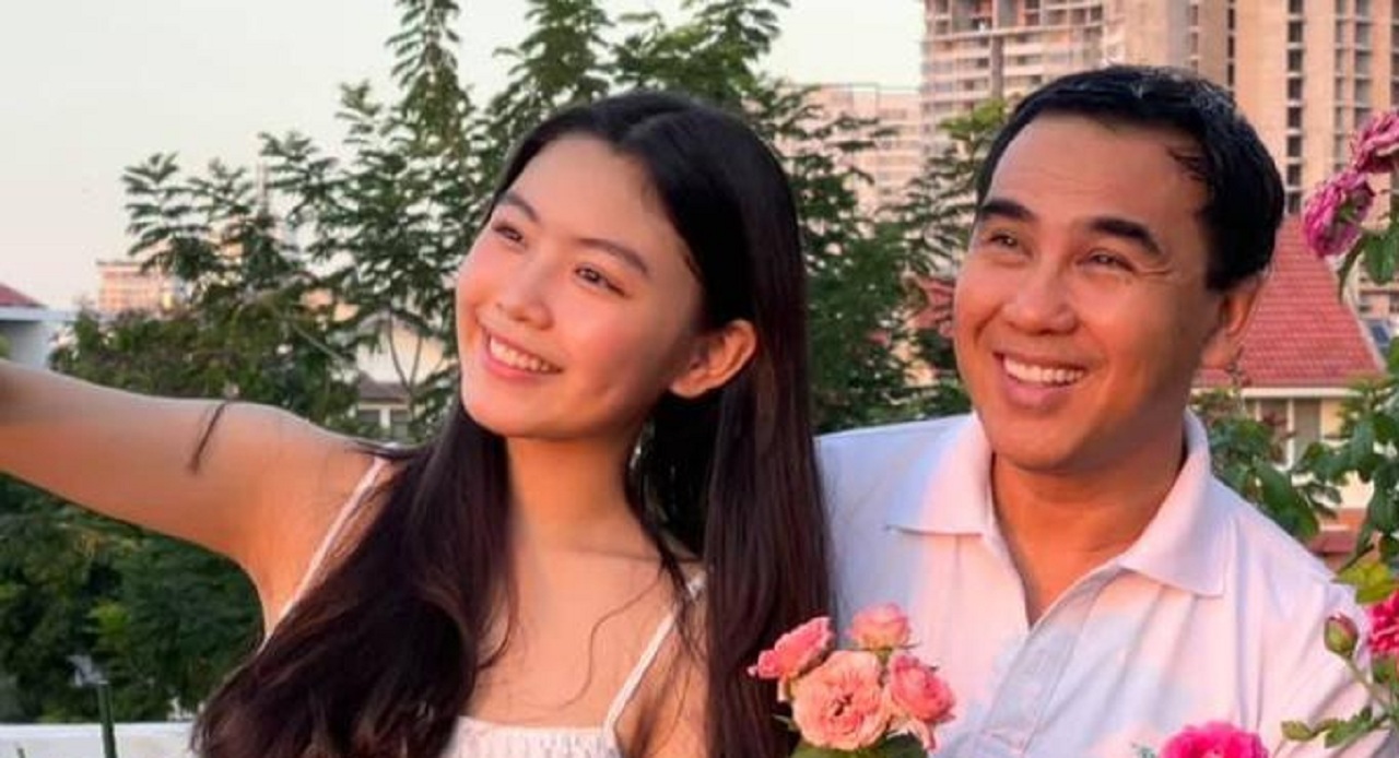 Phản ứng của MC Quyền Linh khi con gái phản pháo antifan về việc mua xe tiền tỷ