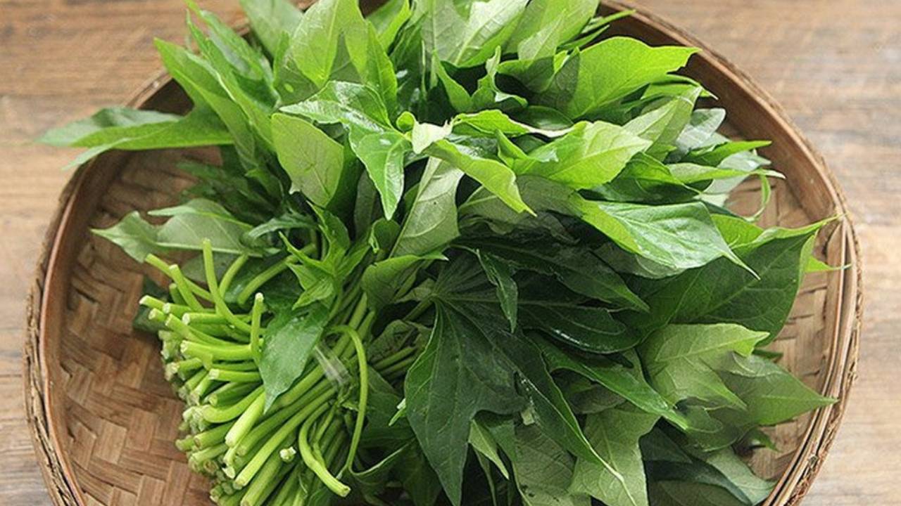 Không phải rau đắt tiền: Nhóm rau “ít thuốc trừ sâu” nên mua ngoài chợ ...